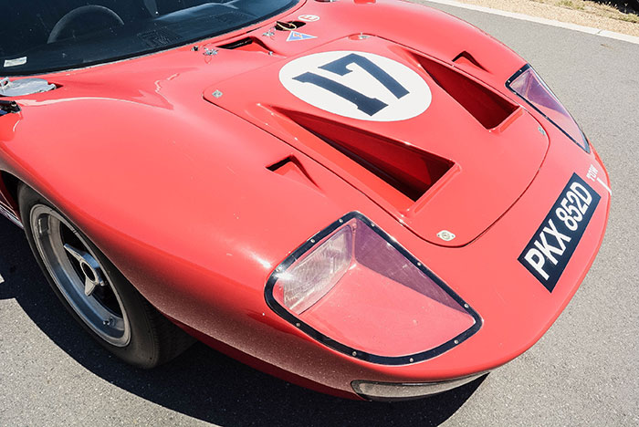 Collection in action: a Ford GT40 - FMM