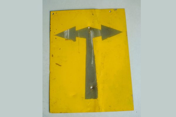 Memorabilia: the history of road signs - Franschhoek Motor Museum
